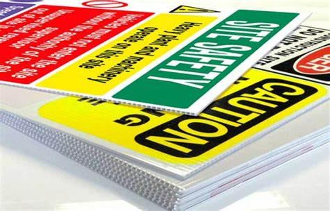 Custom Printed Plastic Signs for Building Sites, Real Estate, and ...