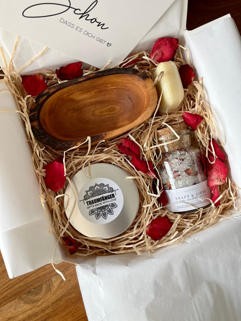 Wellness Geschenk Set Kraft & Liebe mit Rosenblüten SPA Relax Box für ...