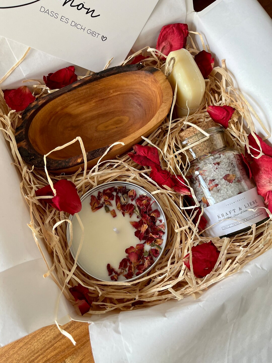 Wellness Geschenk Set Kraft & Liebe mit Rosenblüten SPA Relax Box für ...