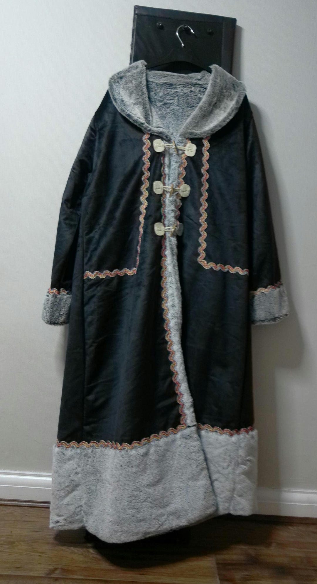 Handmade Farwa Bisht Fur Coat for Women, High-quality Arabian Winter ...