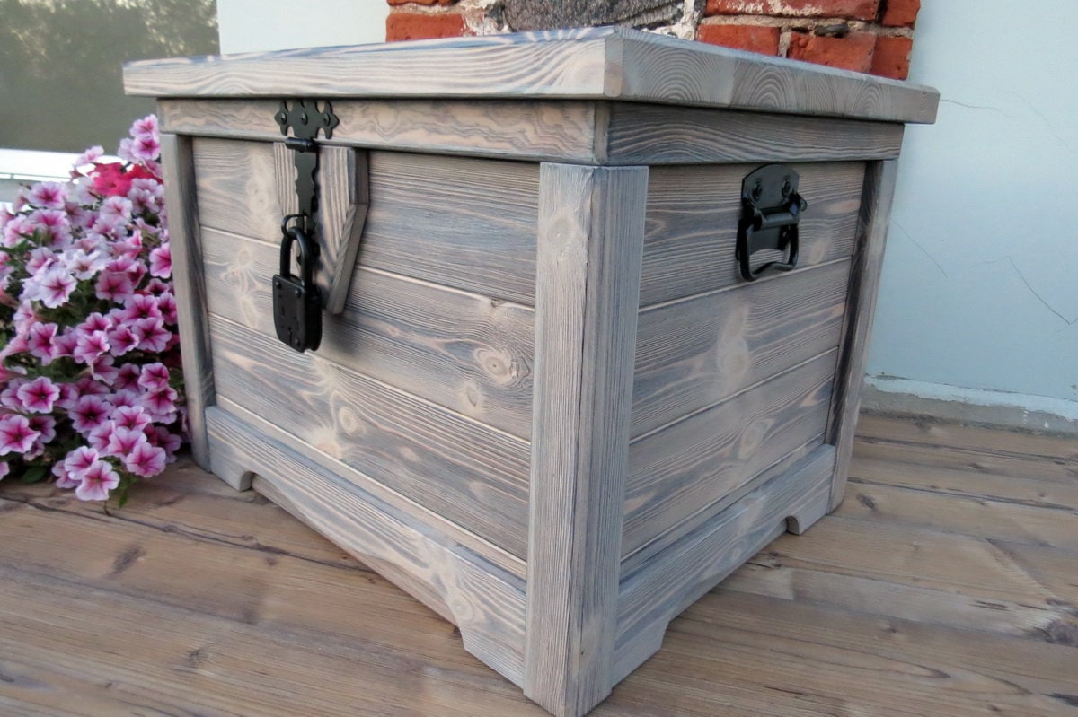 Large rustic wood chest Farmhouse decor rustic country | Etsy