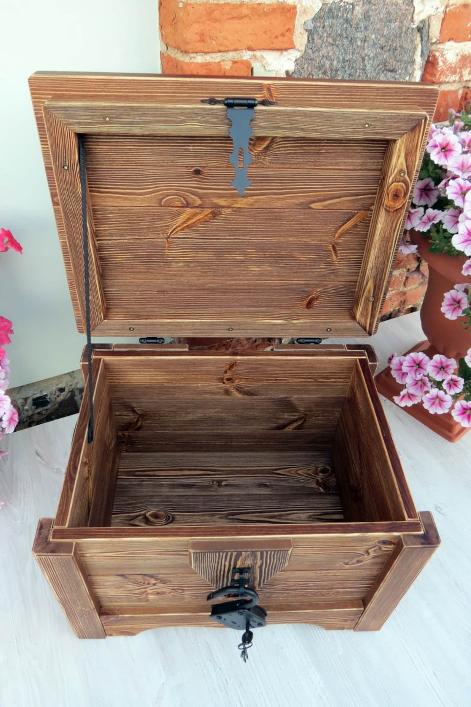 Brown Rustic Wood Chest Hunters Box Pirate Box Wood Chest With Handles ...