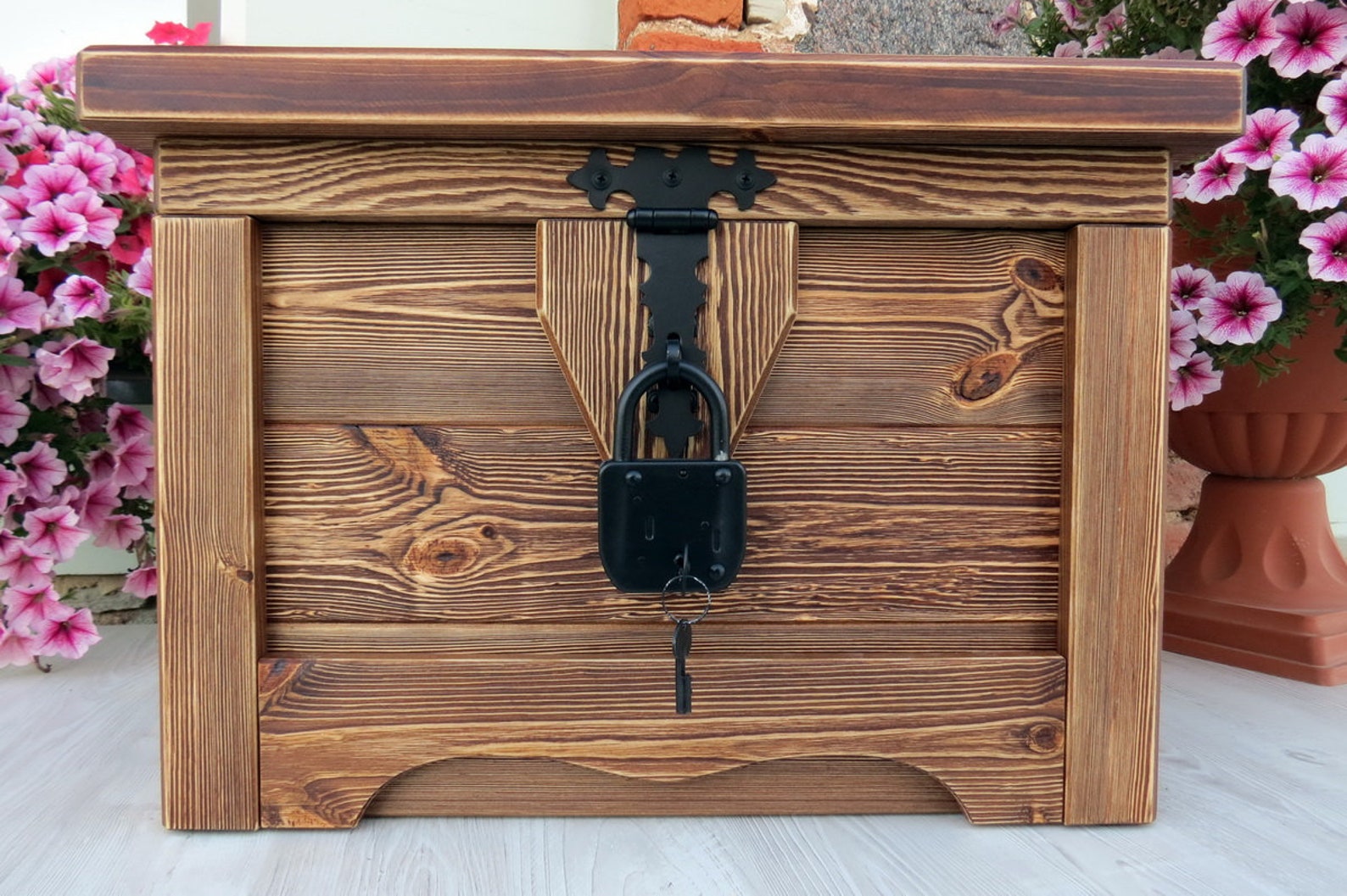 Brown Rustic Wood Chest Hunters Box Pirate Box Wood Chest With Handles ...