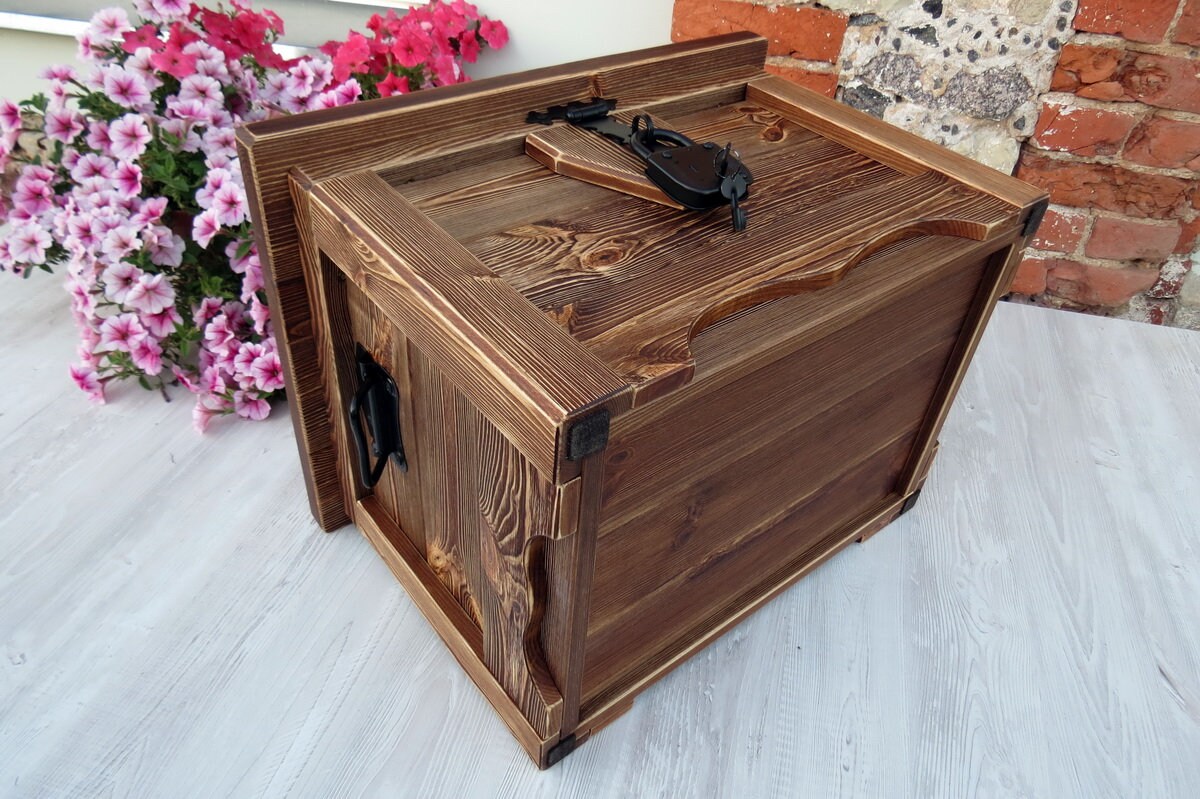 Brown Rustic Wood Chest Hunters Box Pirate Box Wood Chest With Handles ...