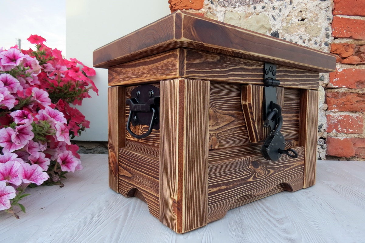 Treasure Chest Box Rustic Wood Chest Small Lockable Box Toy Storage ...