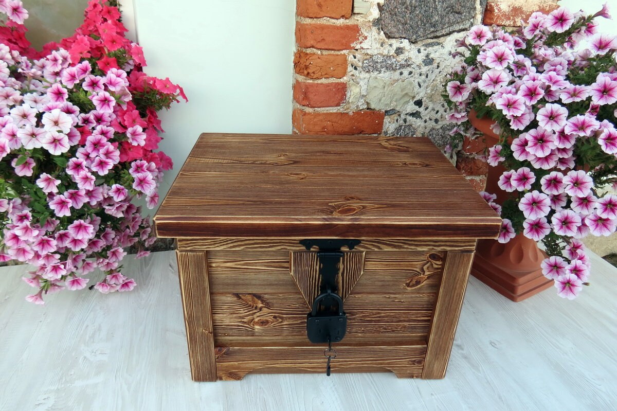 Brown Rustic Wood Chest Hunters Box Pirate Box Wood Chest With Handles ...