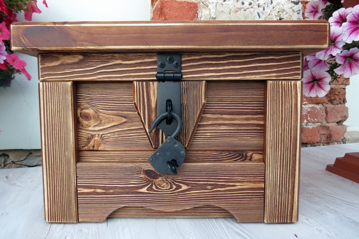 Treasure Chest Box Rustic Wood Chest Small Lockable Box Toy Storage ...