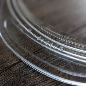 Vintage White Pyrex Baking Dish With Clear Recessed Lid - Etsy