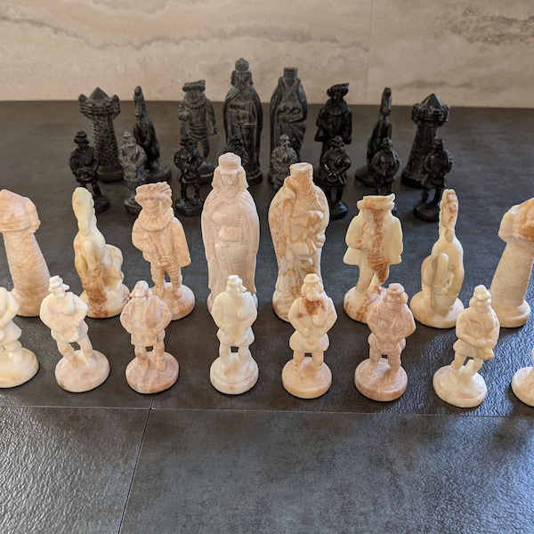 Medieval Chess Set - Etsy