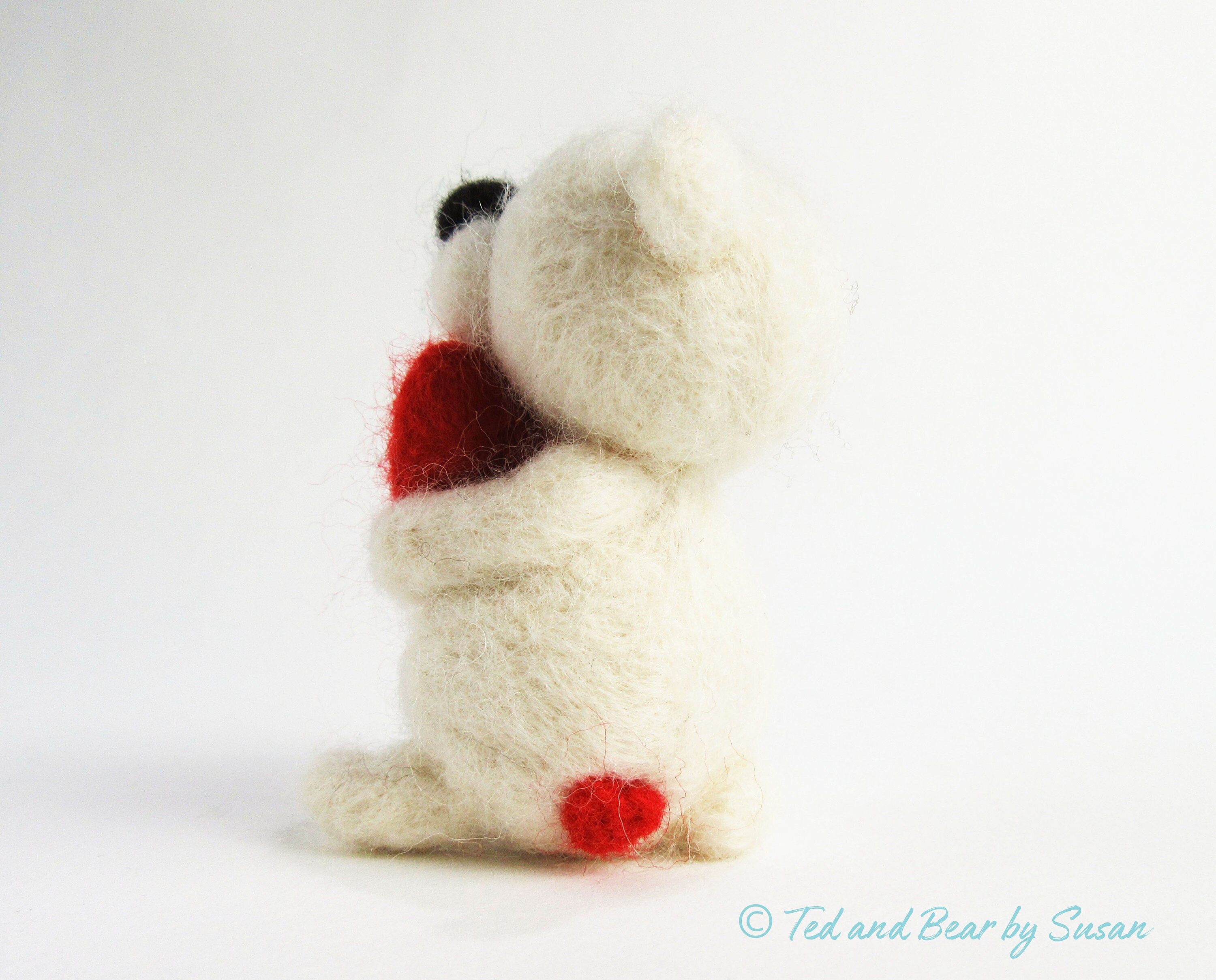 Needle Felted Bear, Handmade Miniature Bear With Love Heart, Woodland ...