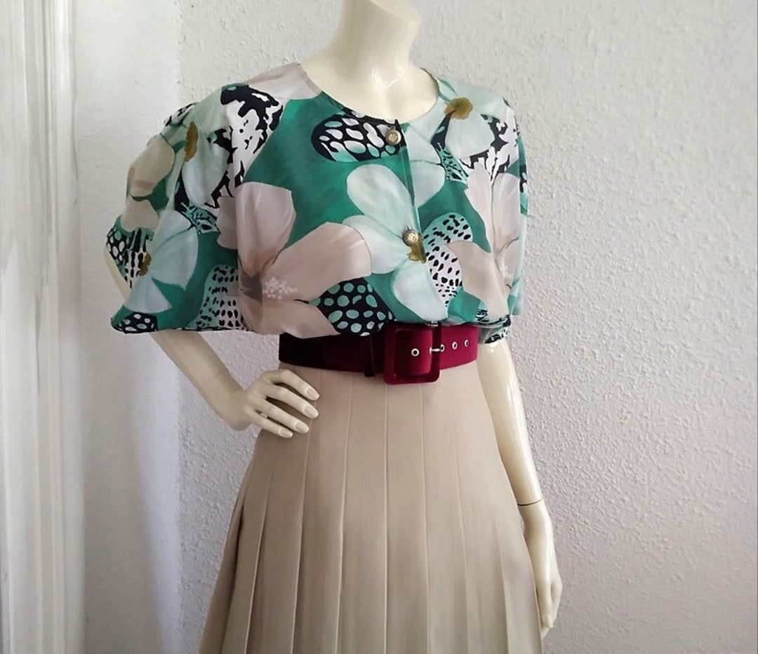 80s Botanical Blouse Puffy Dolman Sleeve Green Beige Floral Blouse ...