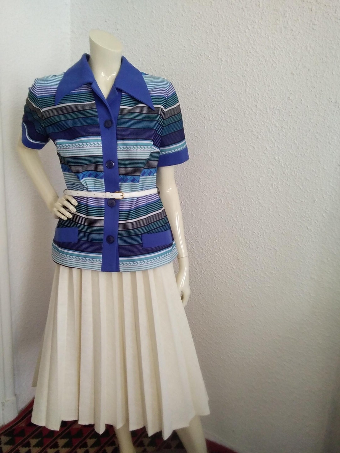 Blusa listrada dos anos 70 com gola asas blusa primavera camisa azul ...