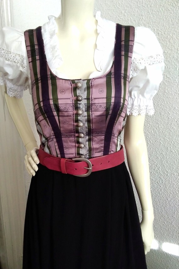 romantic austrian trachten - Gem