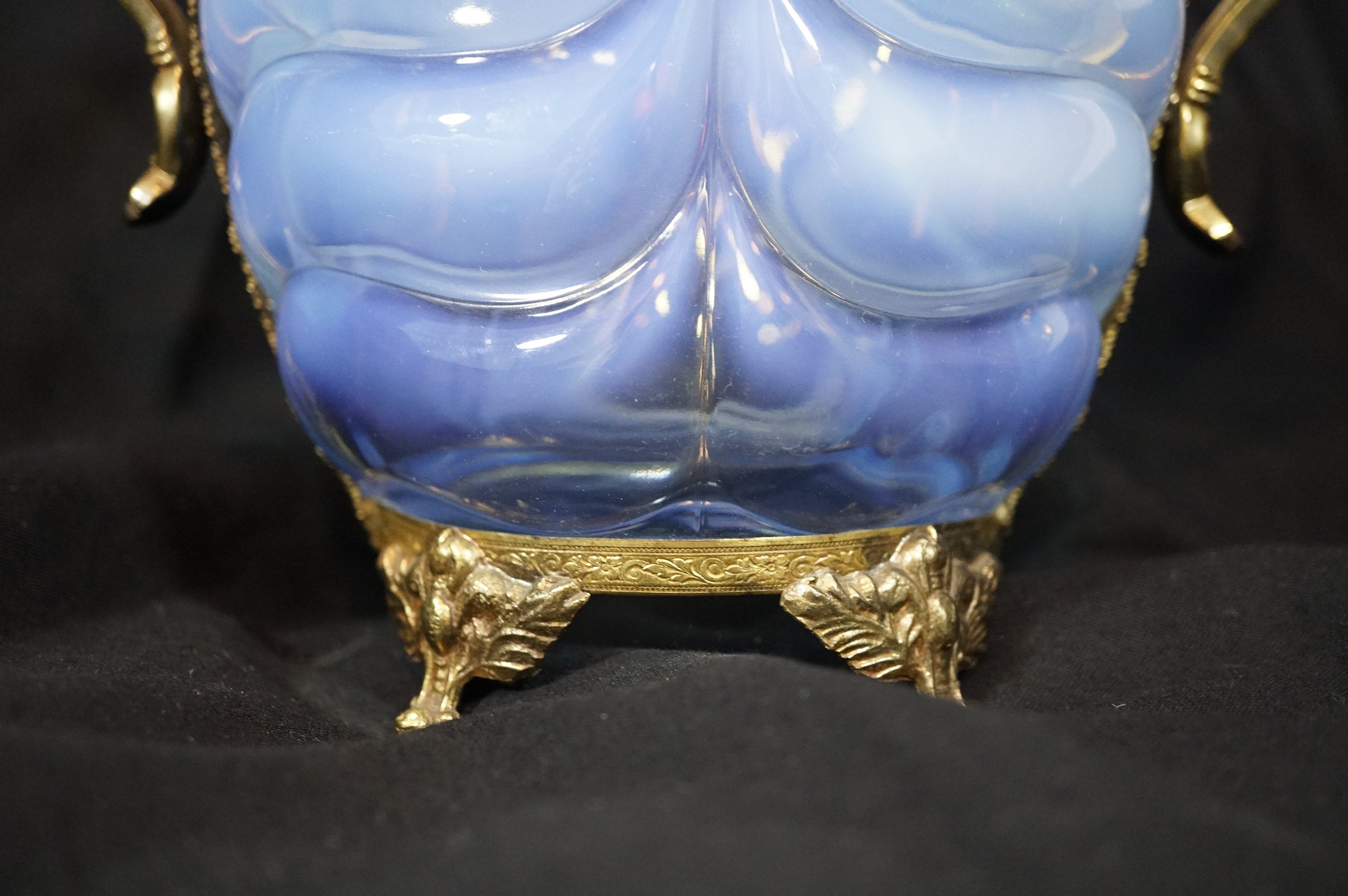 Exquisite Duncan Miller Sylvan Opalescent Glass Vase With Ormolu ...