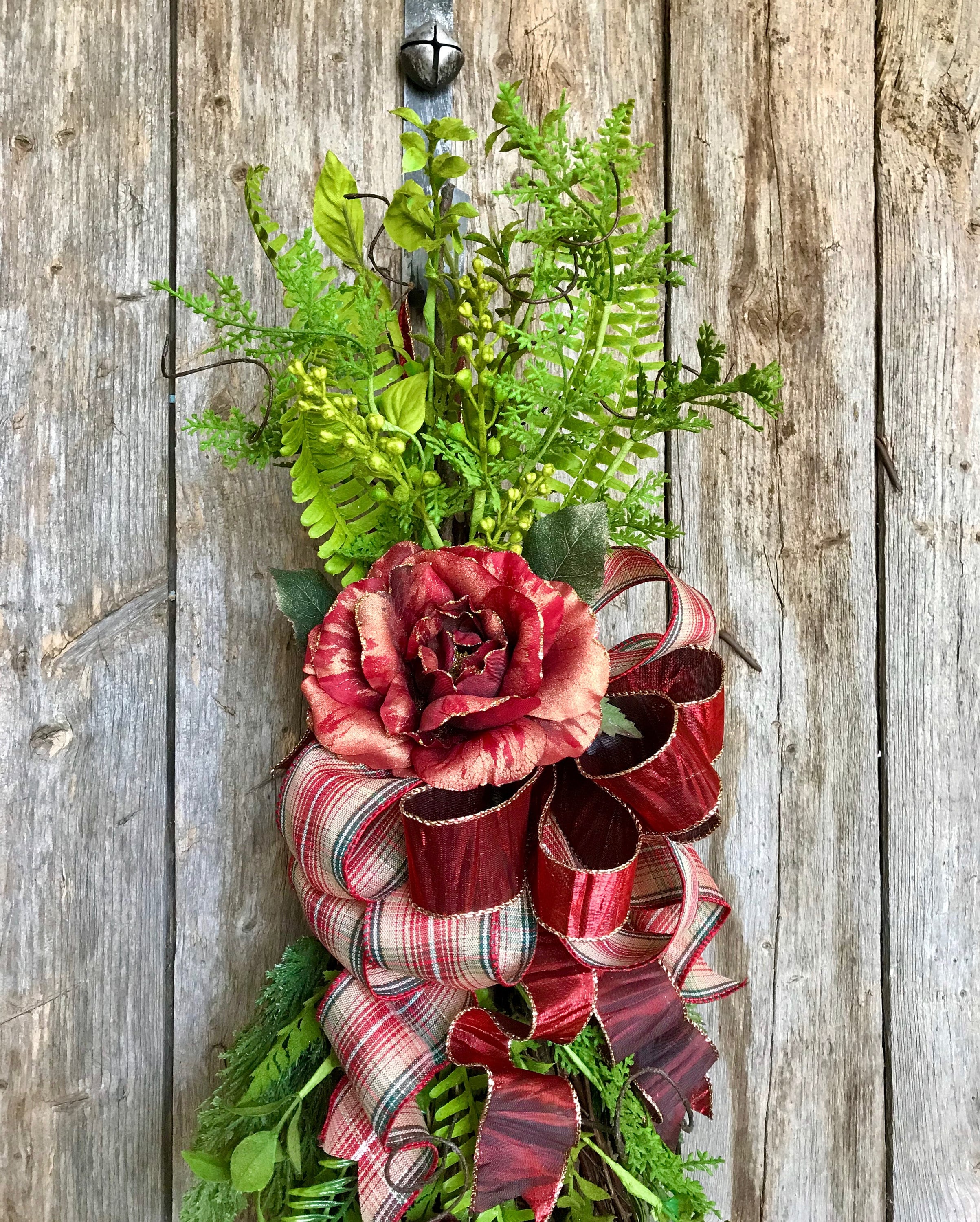 Red Rose Christmas Swag - Etsy