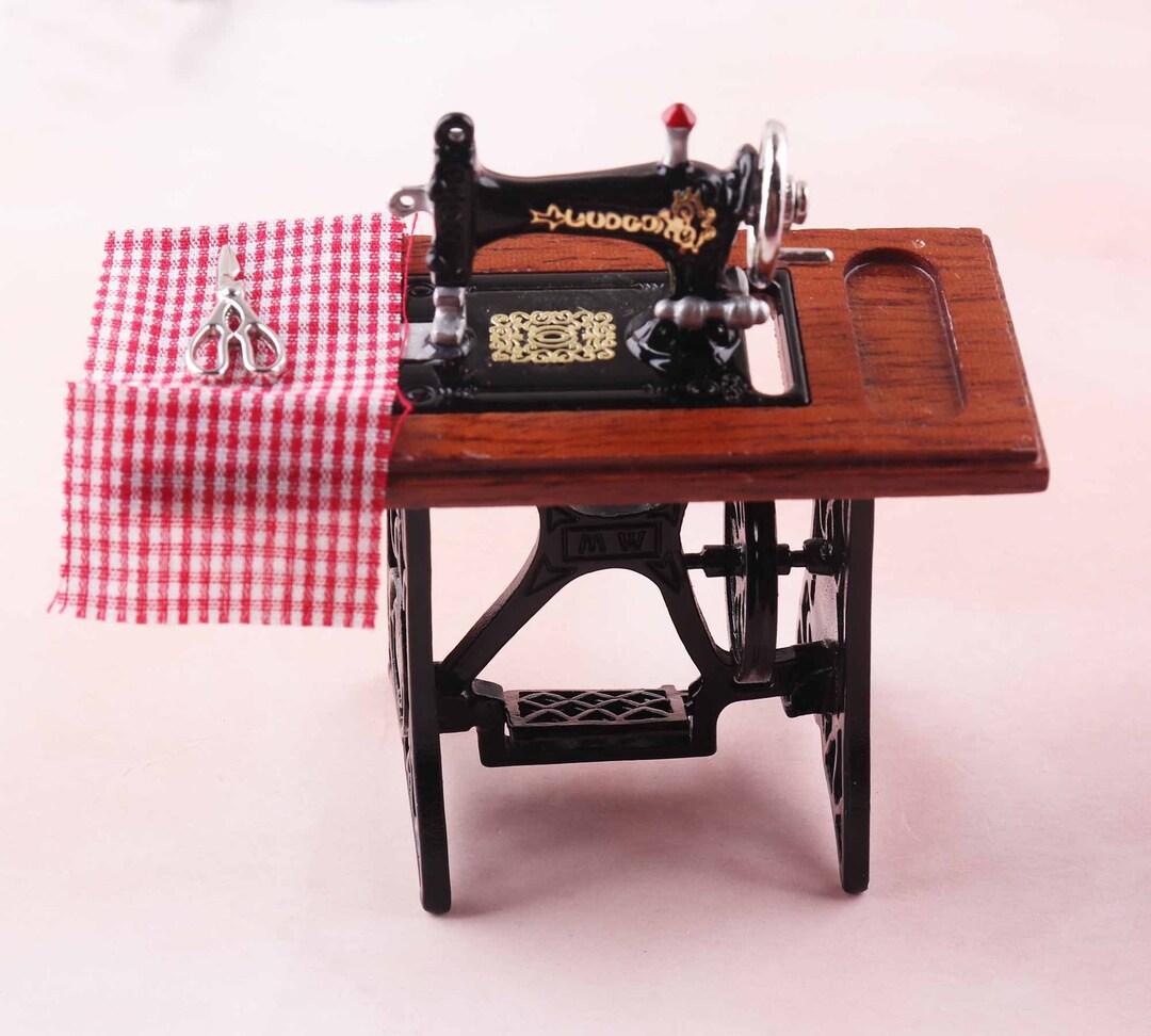 Miniature Sewing Machine,dollhouse Sewing, Vintage Sewing Machine,tiny ...