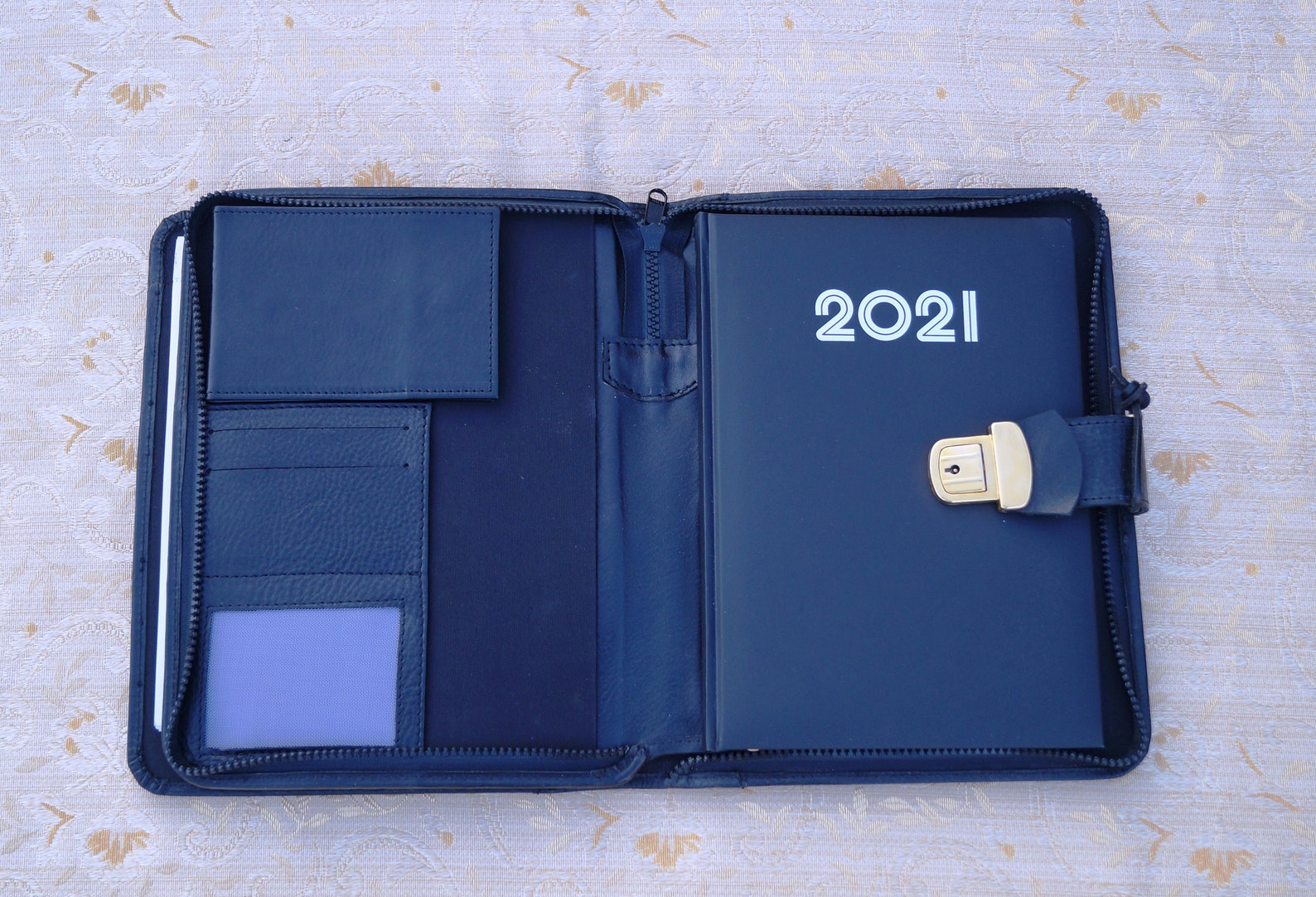 Carry Agenda. Diary Briefcase and Notebook in Real Leather. - Etsy