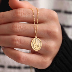 14k Gold Healing Hand Necklace , Personalized Healing Hand Pendant ...