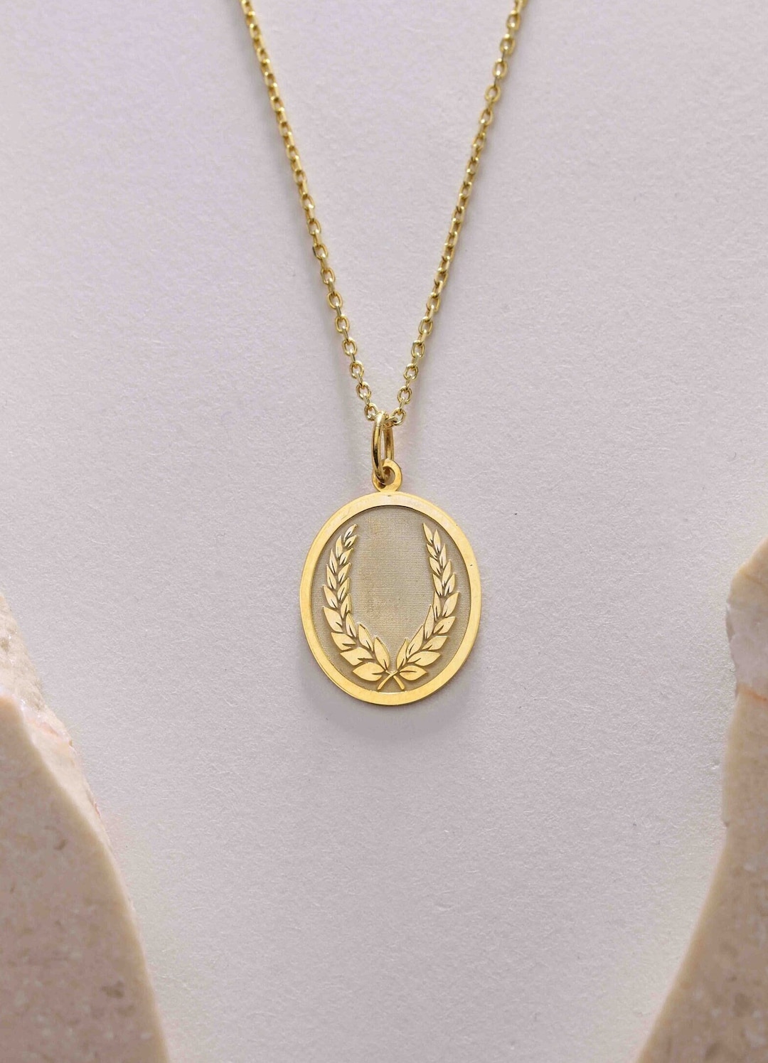 14k Gold Laurel Wreath Necklace , Solid Gold Laurel Wreath Pendant ...