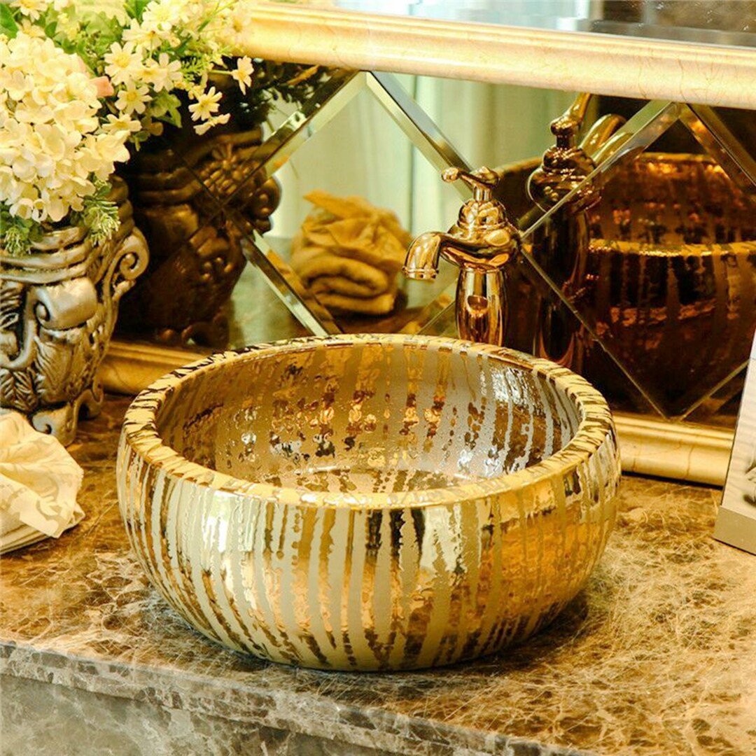 Luxury Gold Water Stream Waterfall Effect Shiny Round Bathroom ...
