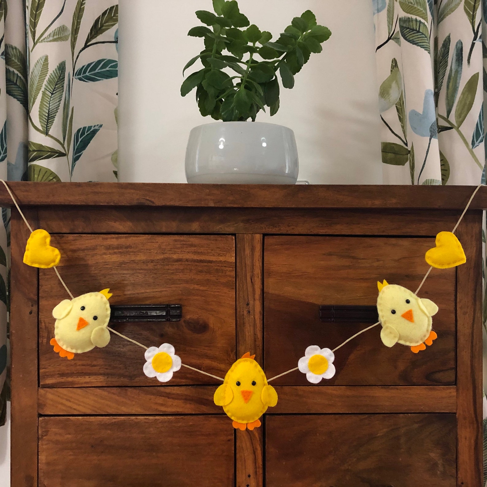 Handmade Felt Easter Chick Garland, Spring Wall Decor - Etsy