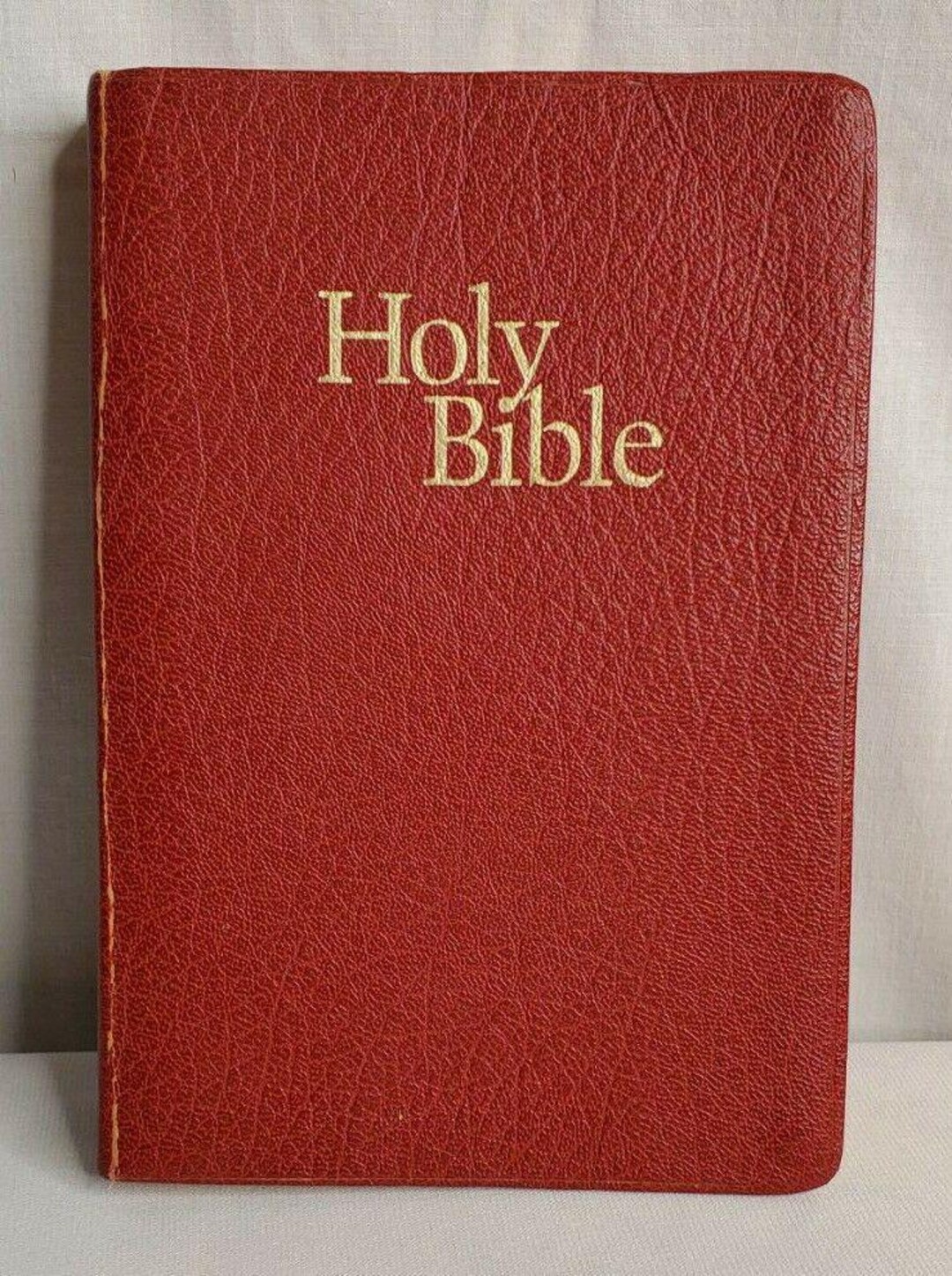 Lifeway King James Holy Bible Self Pronouncing Red Letter Cover Edition ...