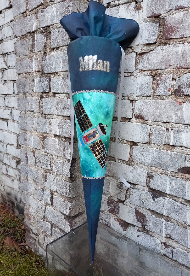 School Cone Matching the Nebula Scout, Space Bear Ergobag, Shuttle ...