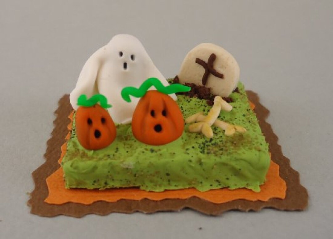 Dollhouse Miniature - Graveyard Cake - Etsy