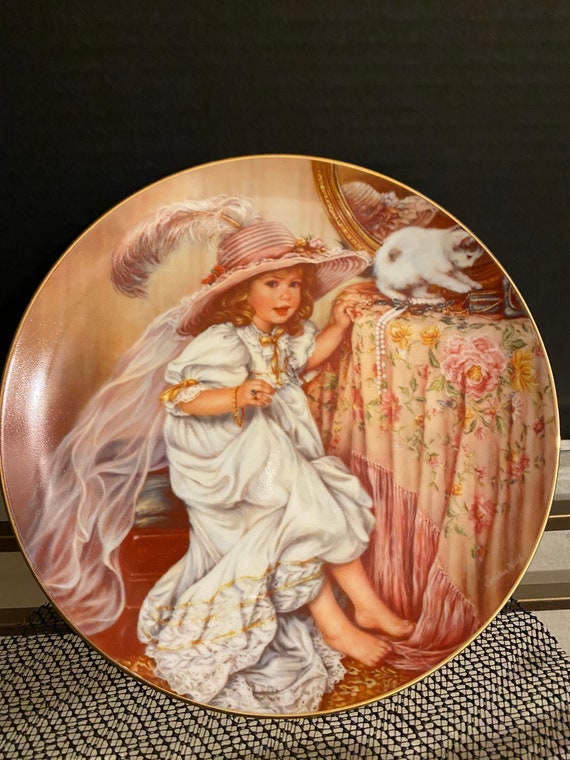 Reco pretty as a Picture Plate - Etsy