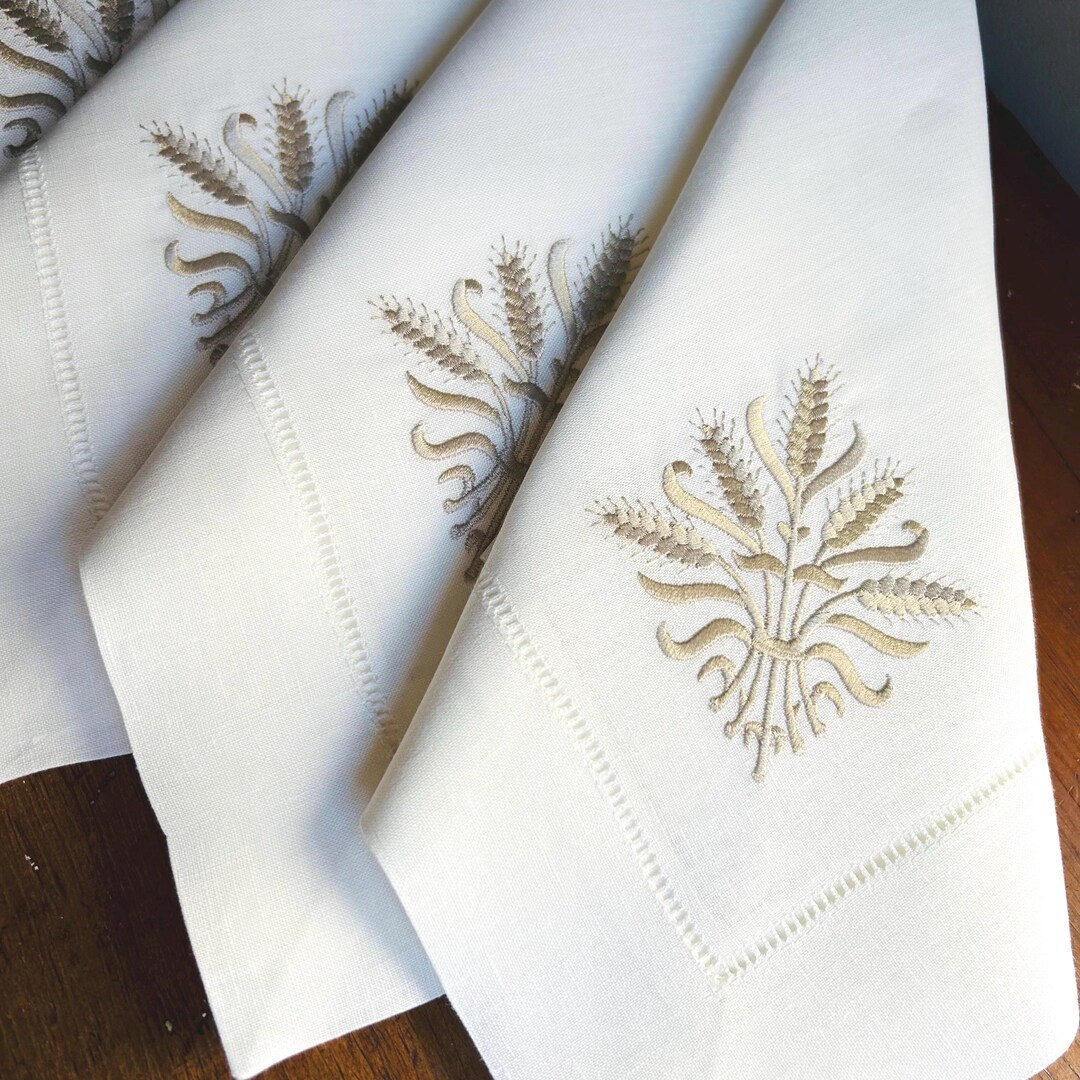Linen Dinner Napkins. Custom Embroidered - Set of 4 - Etsy