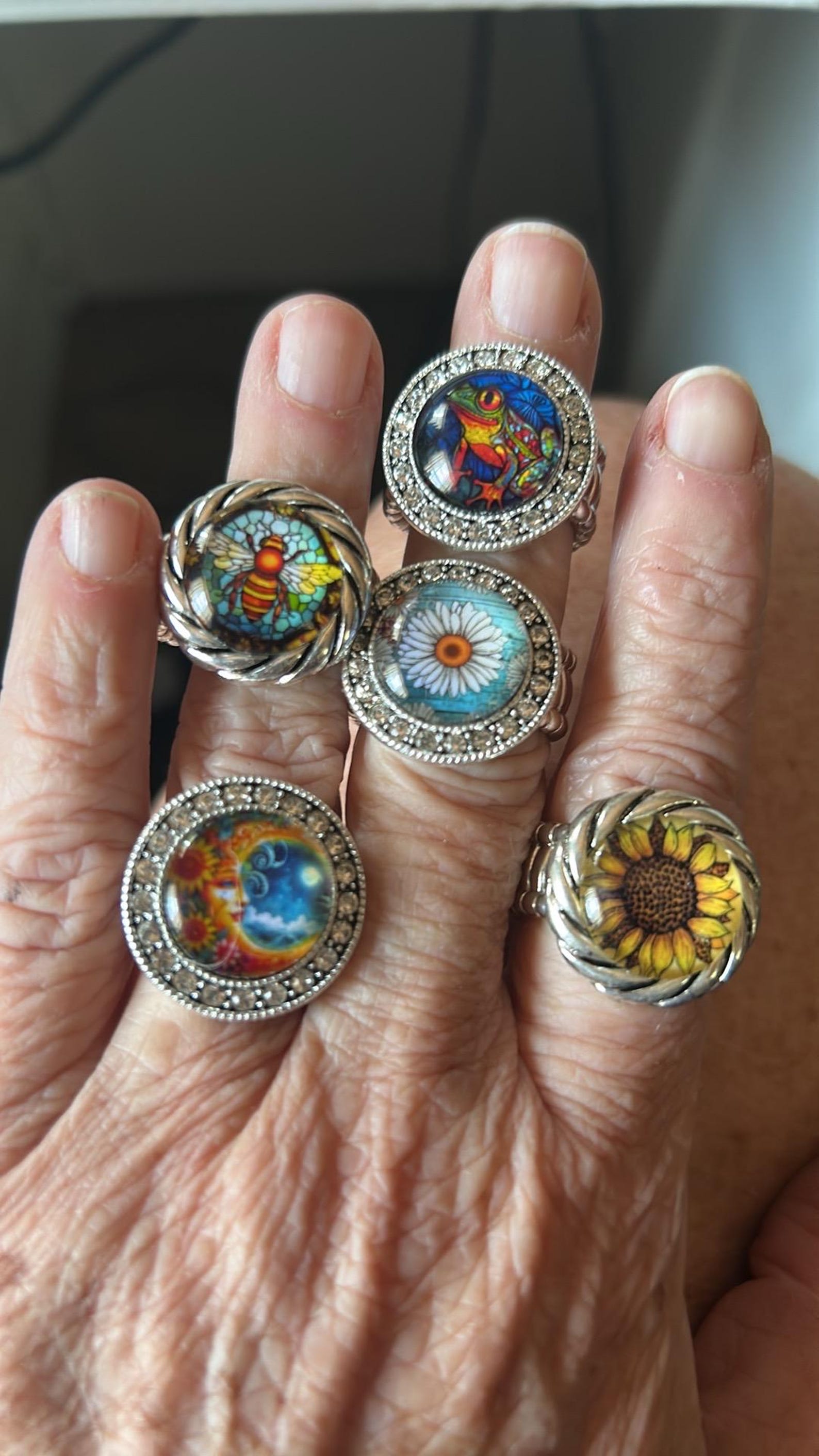 4 Assorted Fashion Rings, Mystery Box of Rings, Assorted Stretchy Rings ...
