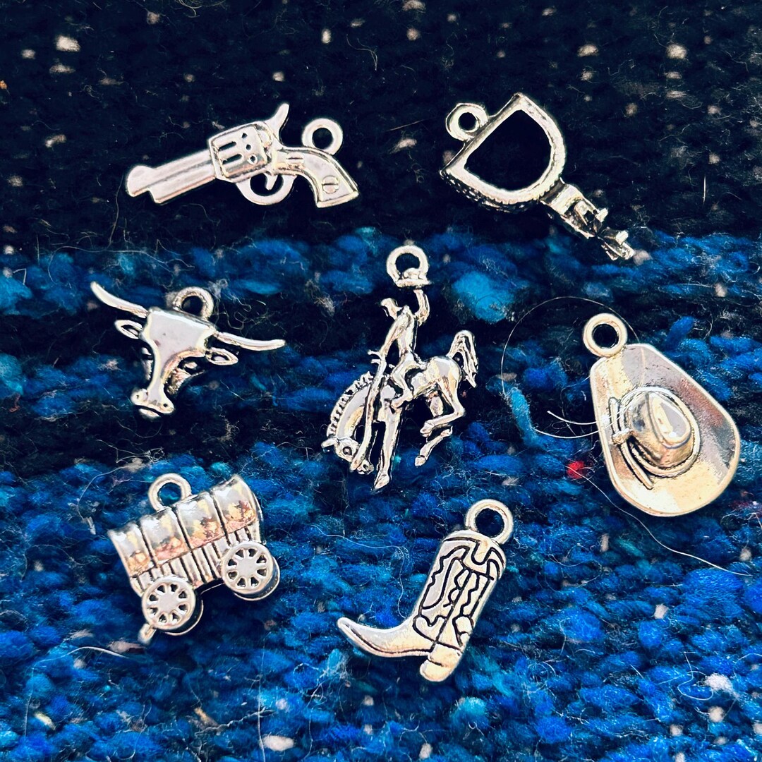 Cowboy Charm Assortment (7 Charms) Cowboy Charms, Covered Wagon Charms ...
