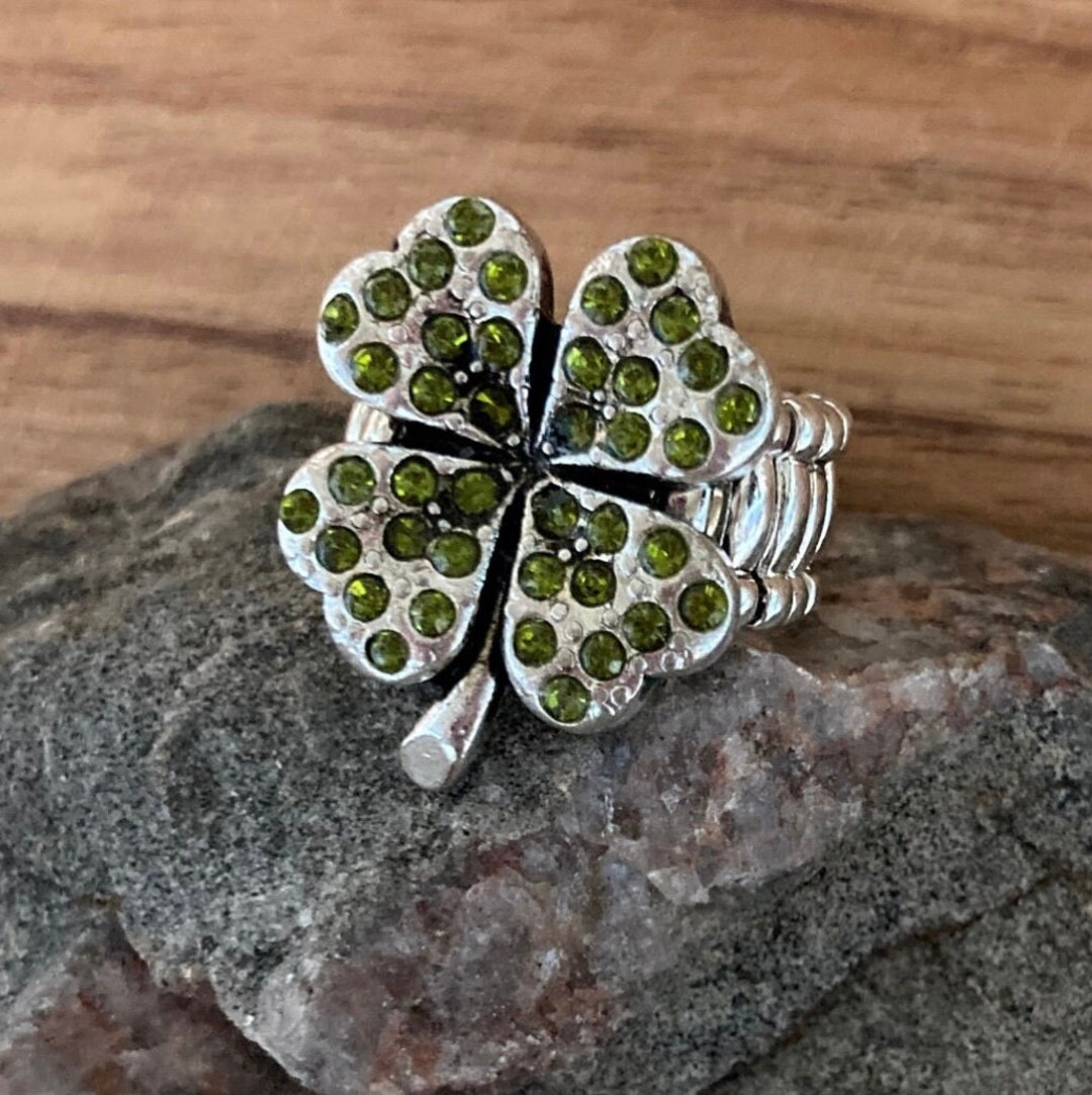 Crystal Shamrock Ring - Etsy