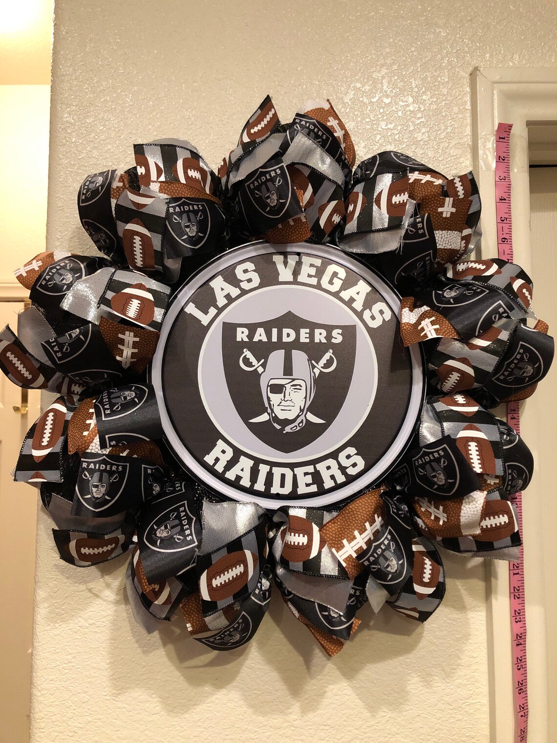 LAS VEGAS RAIDERS Football Wreath Black Deco Mesh 24 X - Etsy