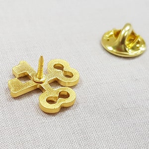 Concierge Pin Badge (additional) - Etsy