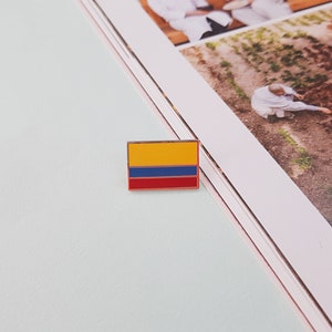 Colombia Flag Pin Badge - Etsy