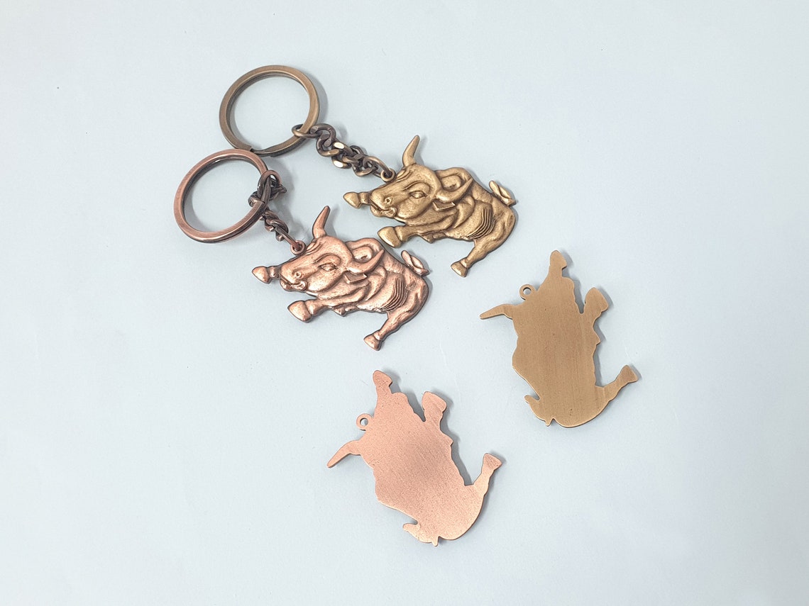 Wall Street Charging Bull Key-ring - Etsy