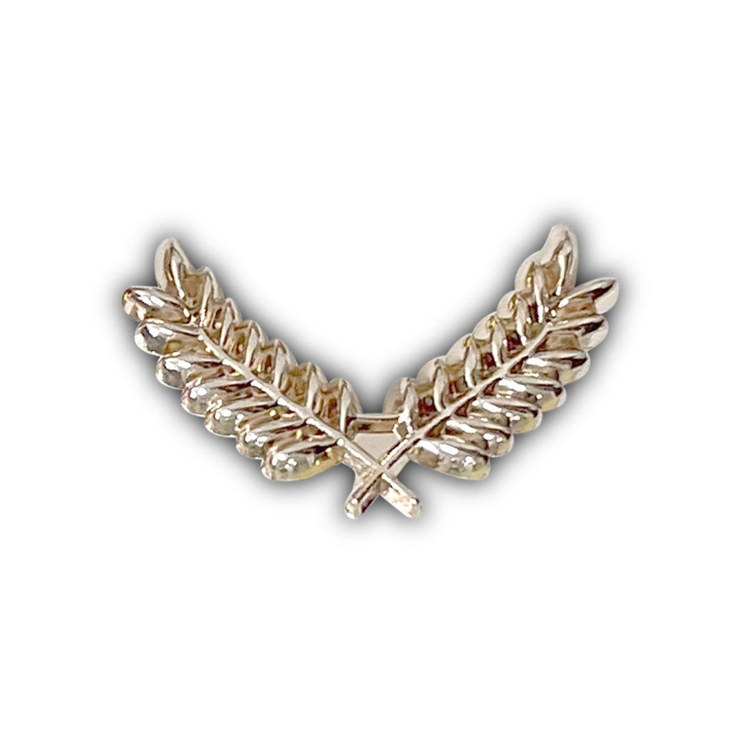 Laurel Pin Badge - Etsy