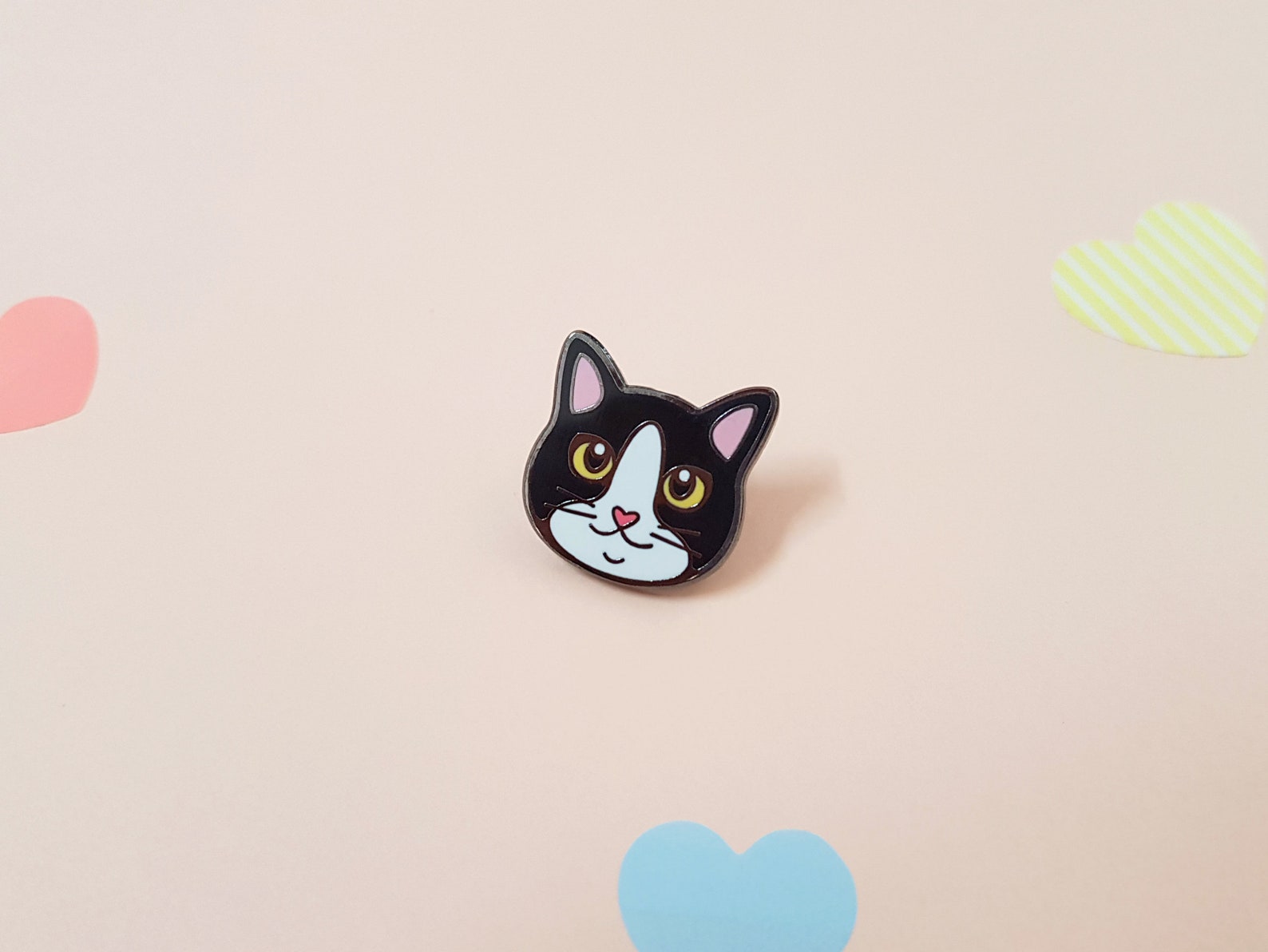 Tuxedo cat pin-badge | Etsy