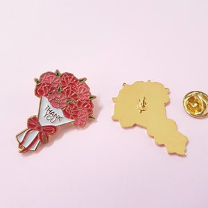 Carnation Pin Badge - Etsy