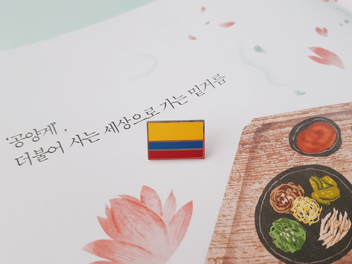 Colombia Flag Pin Badge - Etsy