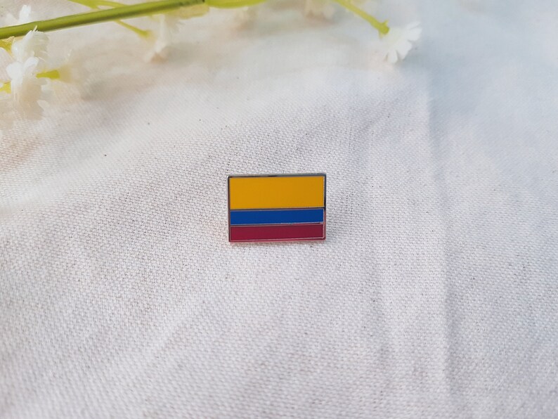 Colombia Flag Pin Badge - Etsy
