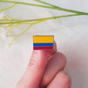 Colombia Flag Pin Badge - Etsy