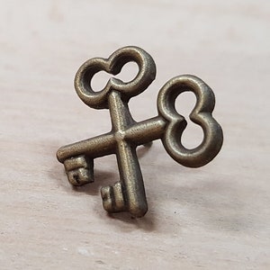 Concierge Pin Badge (additional) - Etsy