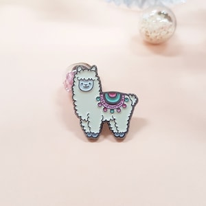 Alpaca Pin-badge cream - Etsy
