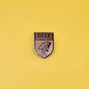 KOREA UNIVERSITY Pin Badge in Korea. - Etsy