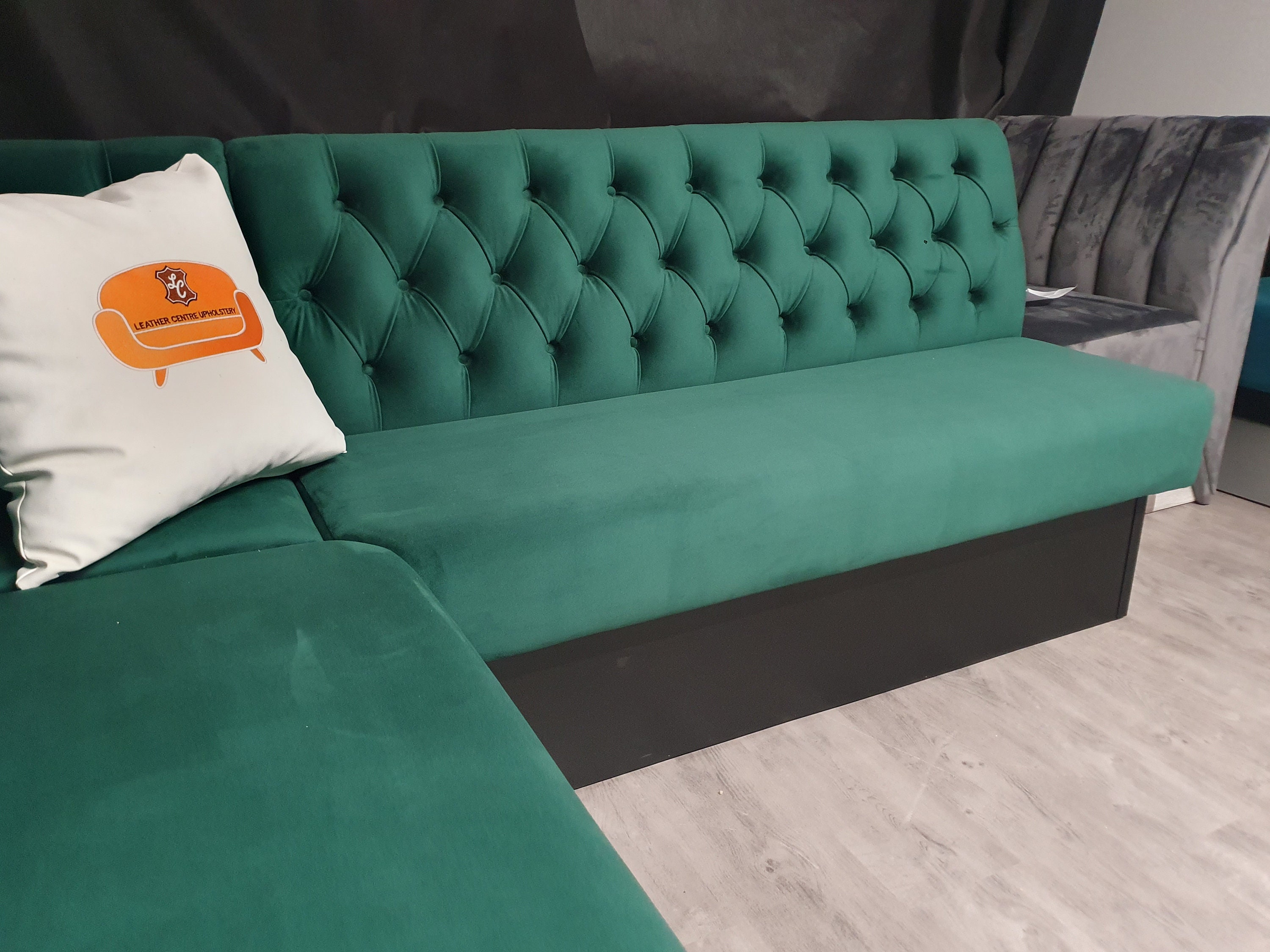 3 to 10% off Until End of July Chesterfield Dining Corner Bench ...