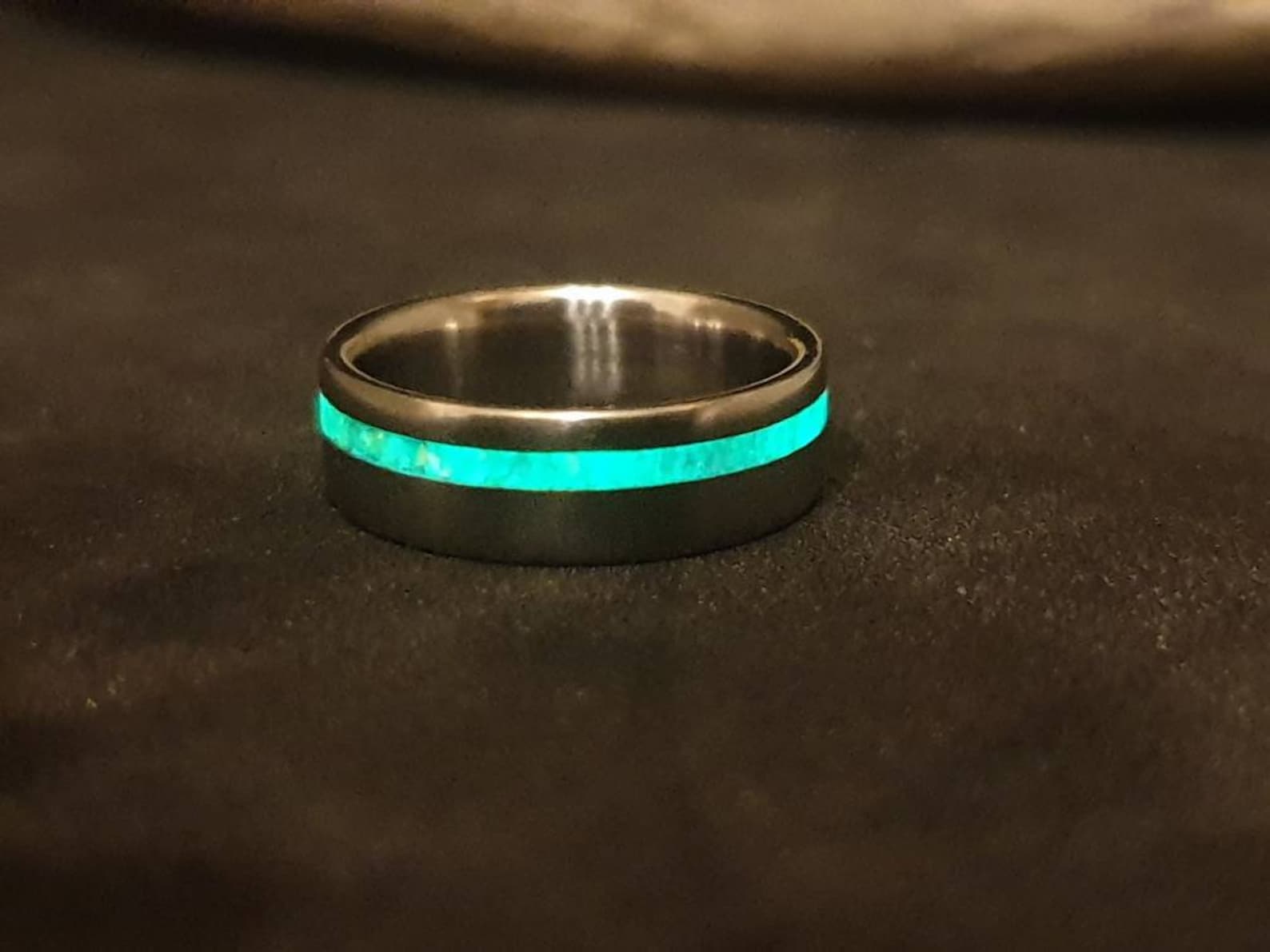 Titanium Glow Ring With Emerald Green Opal Inlay, Titanium Opal Glow ...