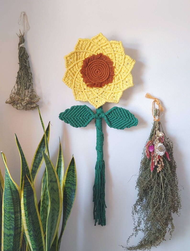 Large Macrame Sunflower Wall Hanging - Etsy