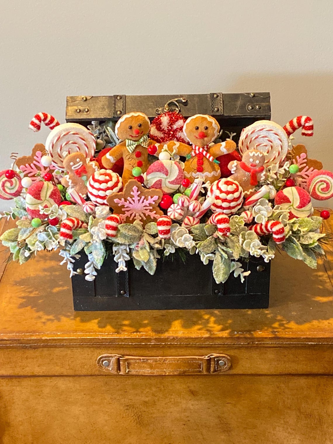 Gingerbread and Christmas Candy Trunk Arrangement, Bright Holiday ...